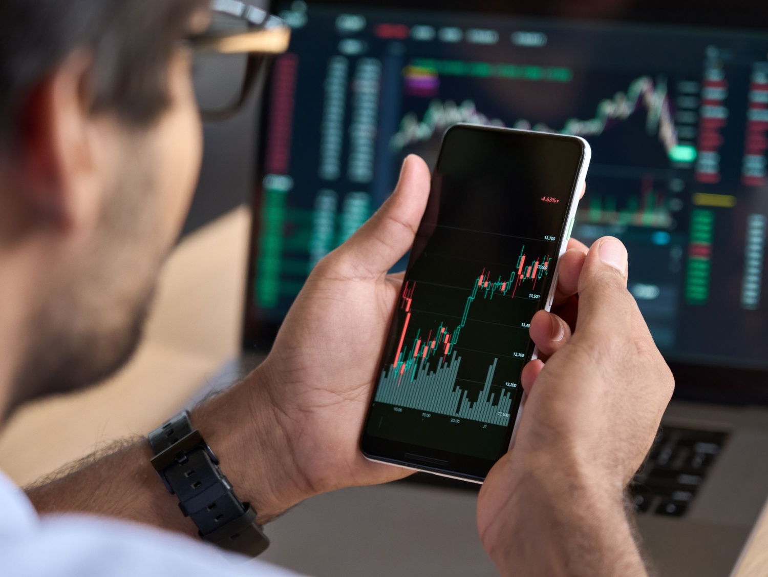 5 powerful Warren Buffett lessons that could benefit ordinary investors ...